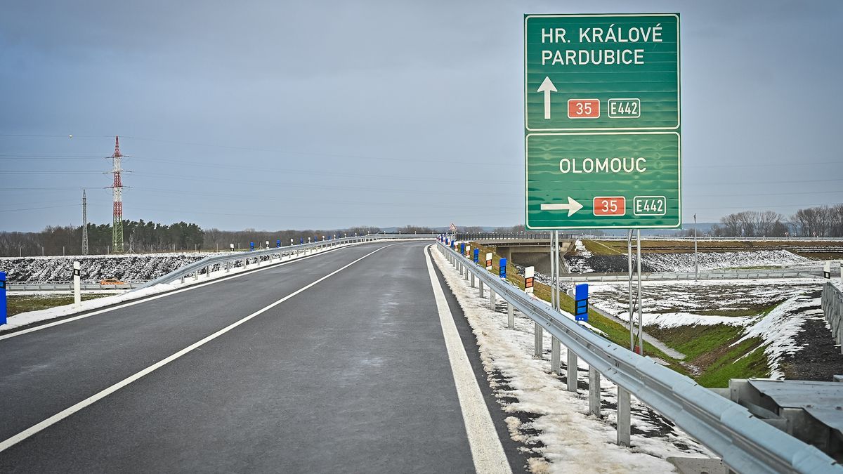 Diskuze - Alternativa k přetížené D1? Dálnice D35 má být hotová v roce ... Diskuze - Alternativa k přetížené D1? Dálnice D35 má být hotová v roce ...